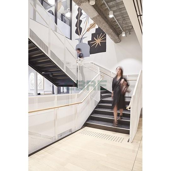 WeWork Hareza 池袋│シェアオフィス│世界最大手*【CBRE】